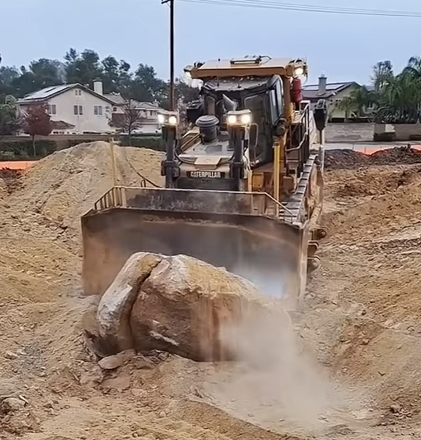 You Won't Believe What This 1,000-Ton Monster Digs Up! (It's Not What ...