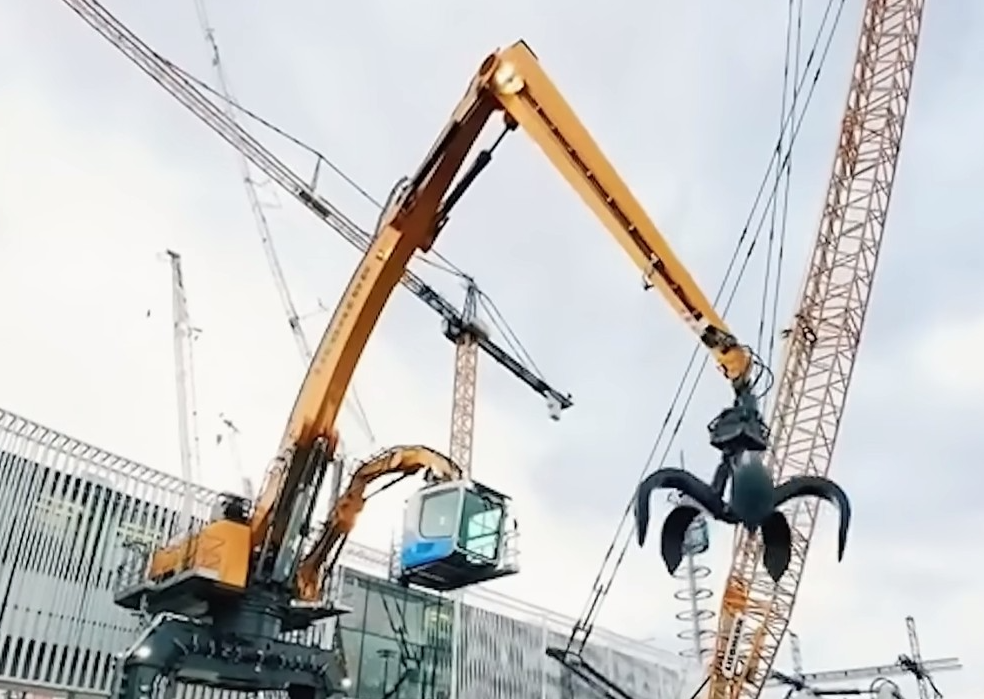 You Won't Believe What This 1,000-Ton Monster Digs Up! (It's Not What ...